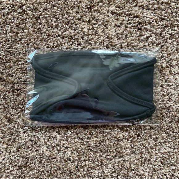 Ariana Grande | Accessories | New Ariana Grande Positions Face Mask ...